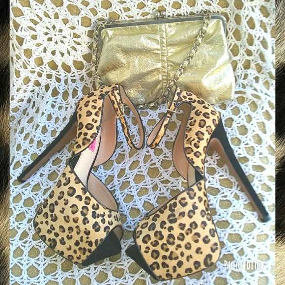 Betsey Johnson | Shoes | Betsey Johnson Leanahp Leopard Platforms ...